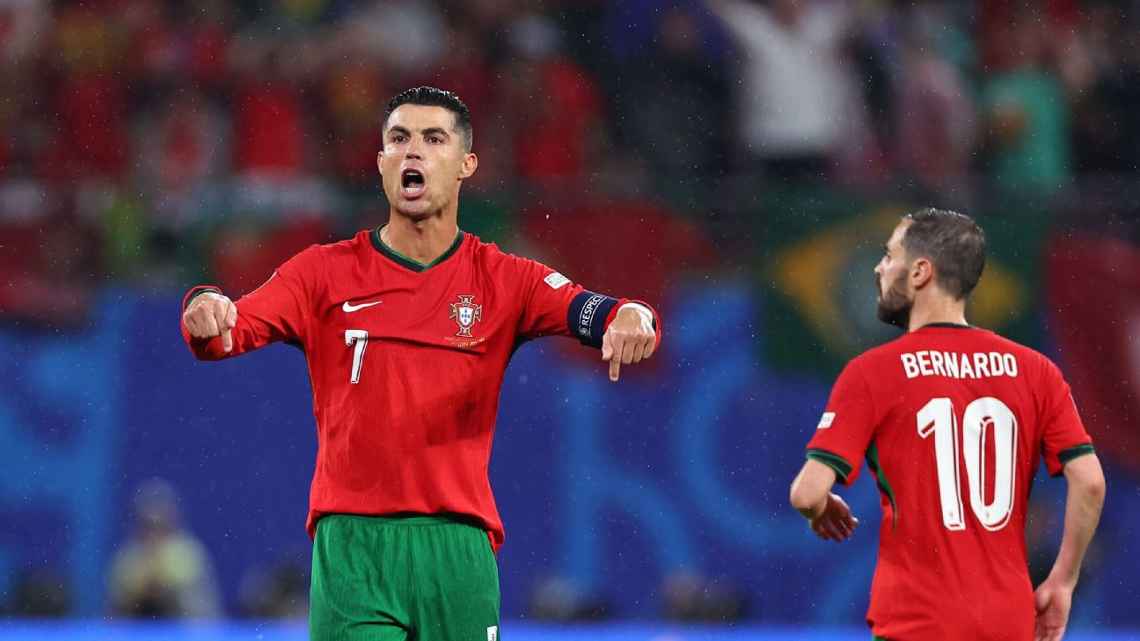 Cristiano Ronaldo escribió su nombre con letras de oro al disputar su ...